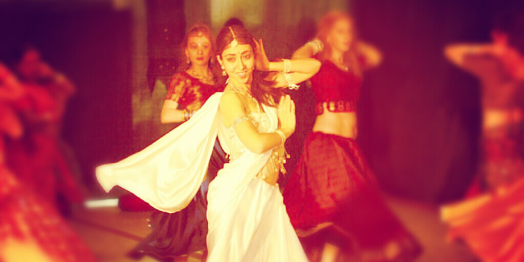 Les meilleurs stages de danse Bollywood à Paris - Mahina Khanum